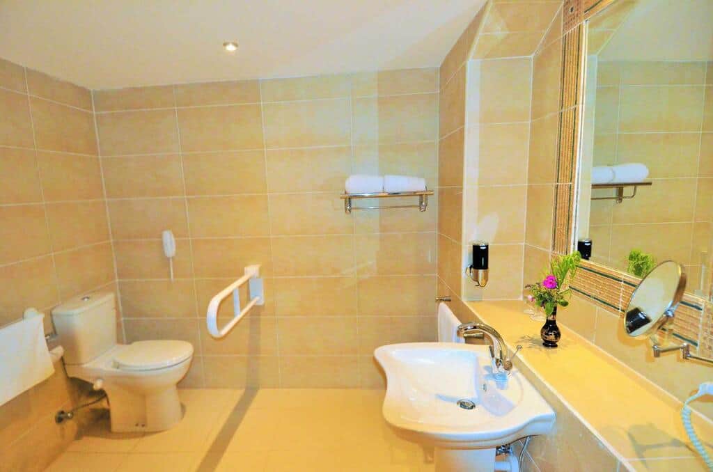 Rohanou Beach Resort - دي زون: أكتشف وتسوق بمنطقتك أونلاين